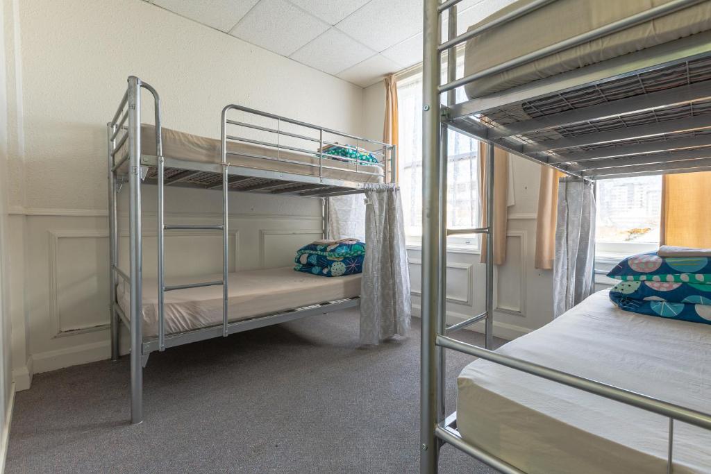 30 Best Backpacker Hostels in Auckland 🎒 [2024] - NZ Pocket Guide