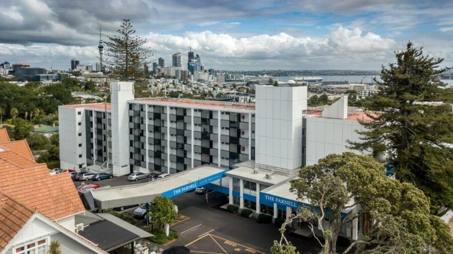 20 BEST Budget Accommodations in Auckland 🛌🏼 [2026]