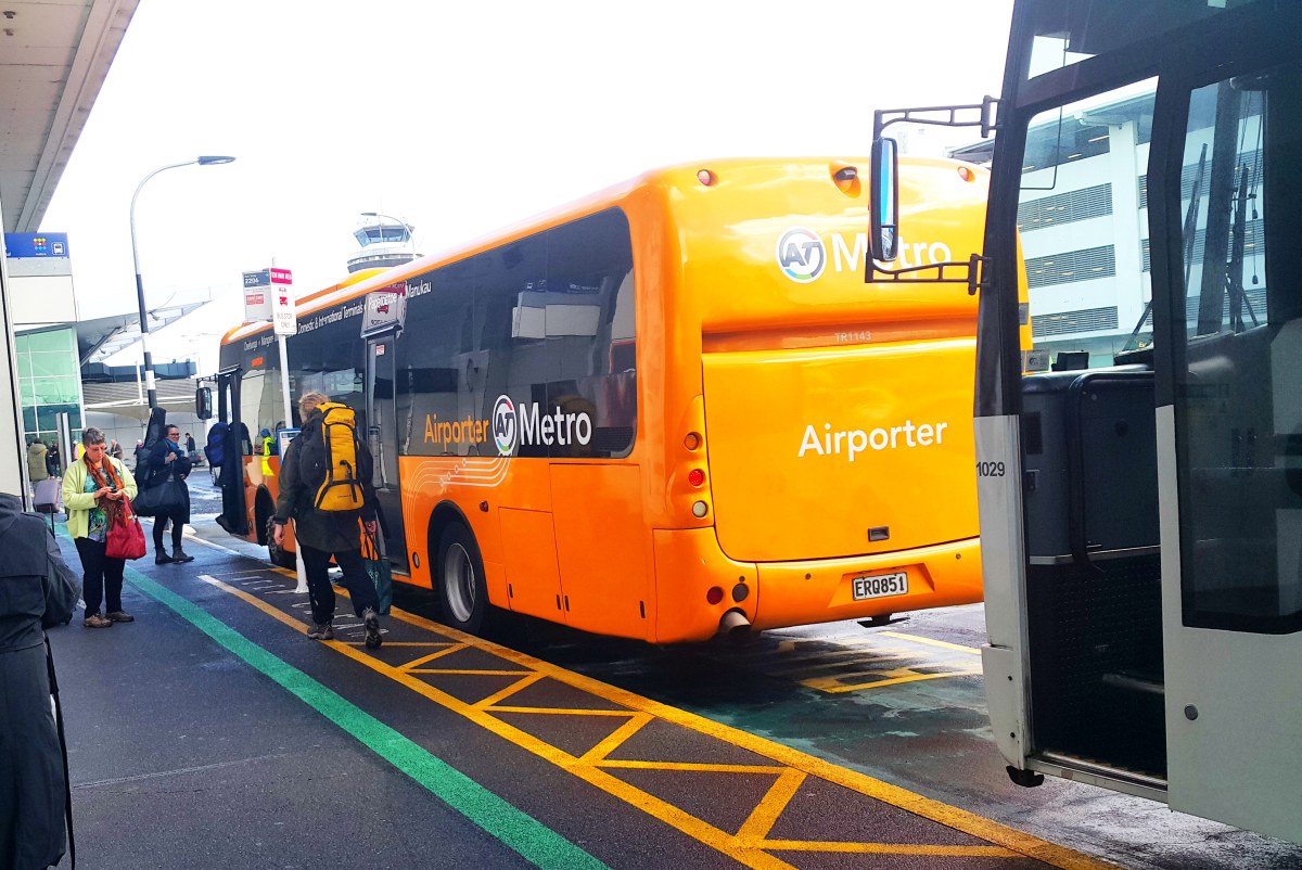 Public Transport in Auckland: A Guide to Buses, Trains & More 🚆 [2026]